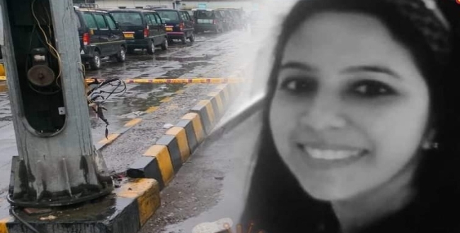 டெல்லி ரயில் நிலையத்தில் மின்சாரம் தாக்கி இளம்பெண் உயிரிழப்பு.! - Seithipunal