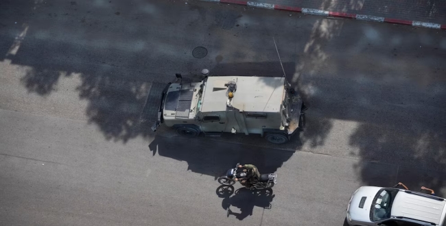 பயங்கரவாதிகள் அட்டகாசம் - இஸ்ரேலில் பெண் சடலத்தை ஊர்வலமாக எடுத்துச் சென்ற கொடூரம்.! - Seithipunal