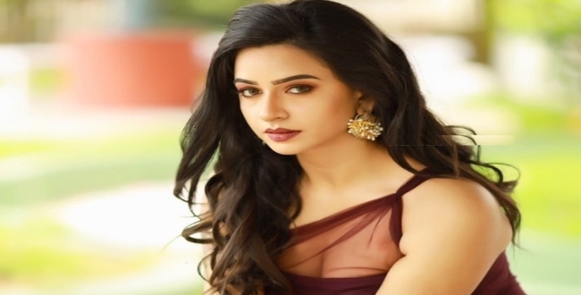 கோவிலில் மகாலட்சுமி போல இருக்கும் ஜெனி.! பாக்கியலட்சுமி நடிகையின் பளீர் ...