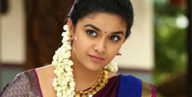 கீர்த்தி சுரேஷின் மனதை காட்டிய புறா.! தீயாக பரவும் வீடியோ.! - Seithipunal