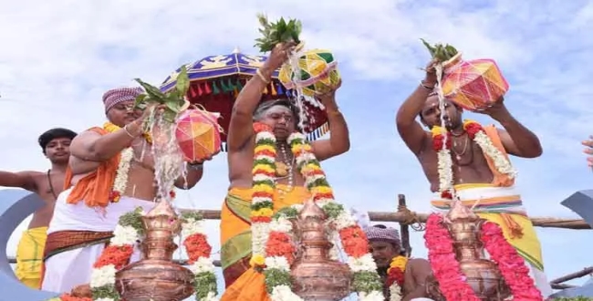 தமிழகம் முழுவதும் 65 கோவில்களில் இன்று குடமுழுக்கு.! - Seithipunal