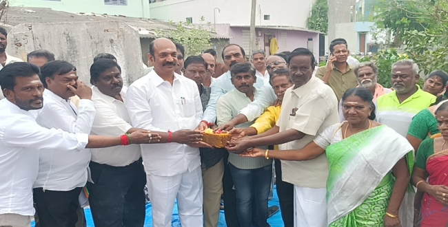 ரூ.74 லட்சம் செலவில் வடிகால் வாய்க்கால் அமைக்கும் பணி... மக்களின் நீண்ட நாள் கோரிக்கையை ...