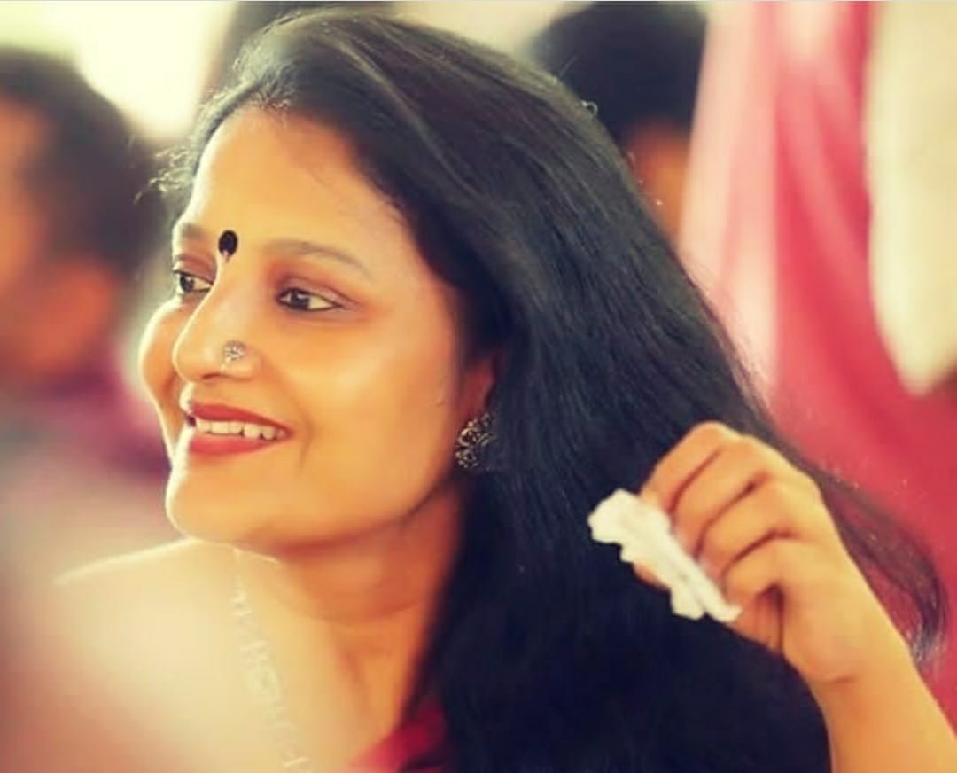 நாயகன் பட கமல்ஹாசன் ரீல் மகளா இது.? சமூக வலைதளத்தில் வைரலான புகைப்படங்கள்.! - Seithipunal