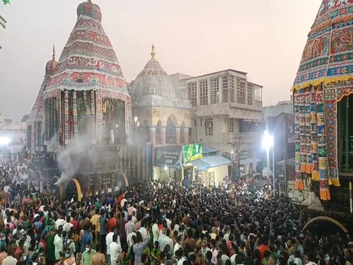 சிதம்பரம் நடராஜர் கோவில் : கோலாகலமாக நடைபெறும் ஆருத்ரா தரிசன தேரோட்டம் ...