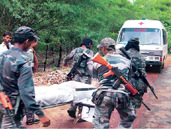 'மாவோயிஸ்ட் தாக்குதலில் காங்கிரஸ் தலைவர் உள்ளிட்ட 32 பேர் ...